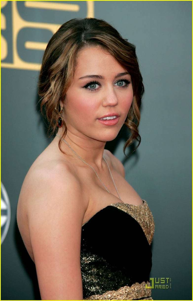 Miley Cyrus - 2008 American Music Awards: Photo 1560281 | American ...
