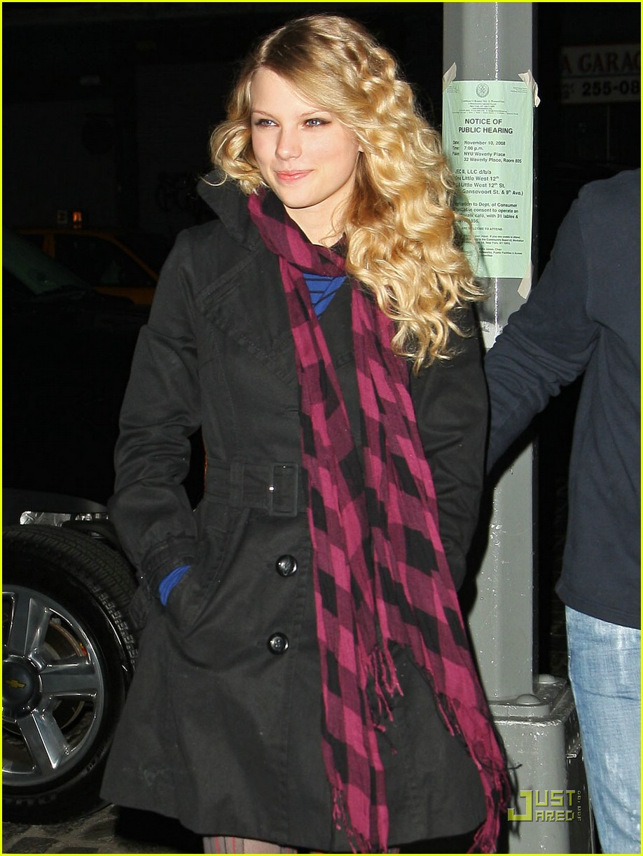 Taylor Swift Can't Sleep, Excited About Album Release: Photo 1537271 ...