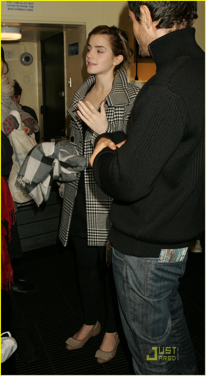 Emma Watson is Dashing In The Dark: Photo 1571711 | Emma Watson ...