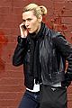 Kate Winslet's Cell Phone Walk And Talk: Photo 1528701 | Kate Winslet ...