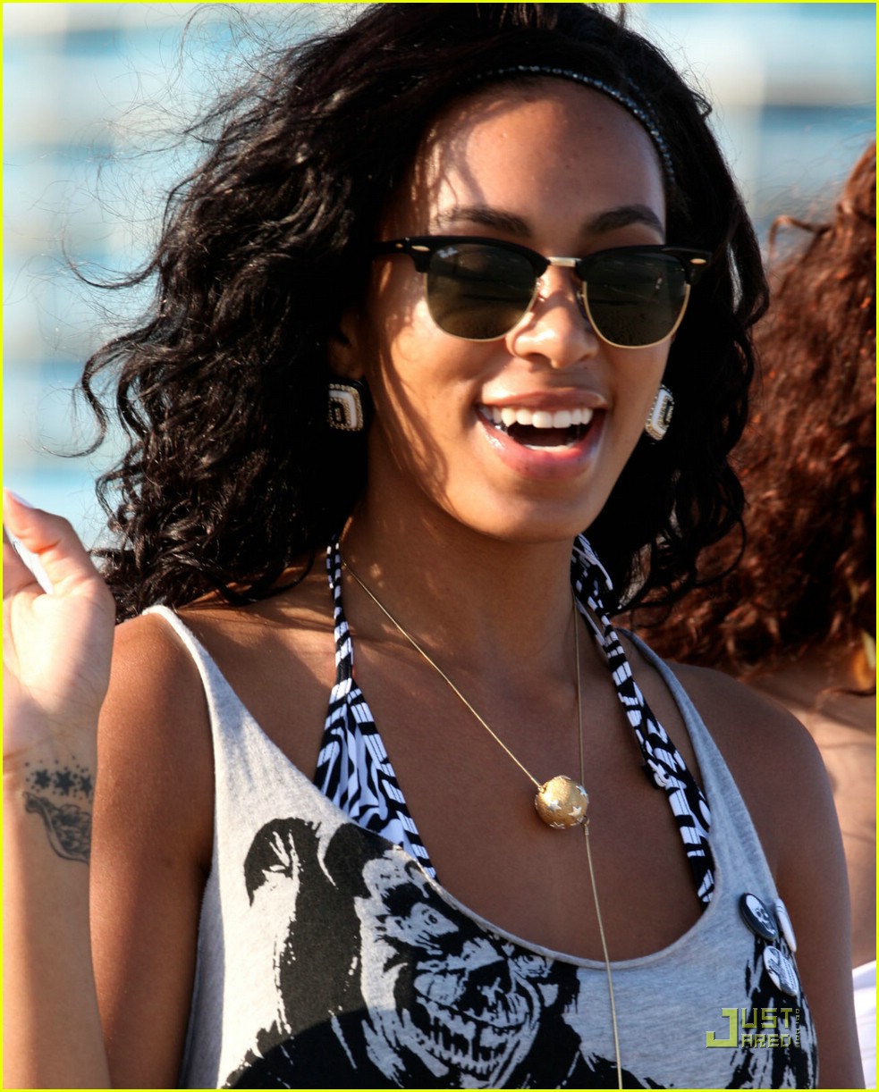 Solange Knowles is a Miami Beach Babe: Photo 1622691 | Solange Knowles ...