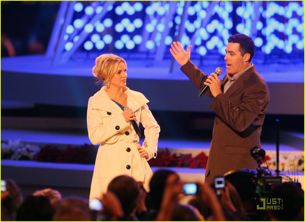 Photo: britney spears candy cane switch 22 | Photo 1582631 | Just Jared