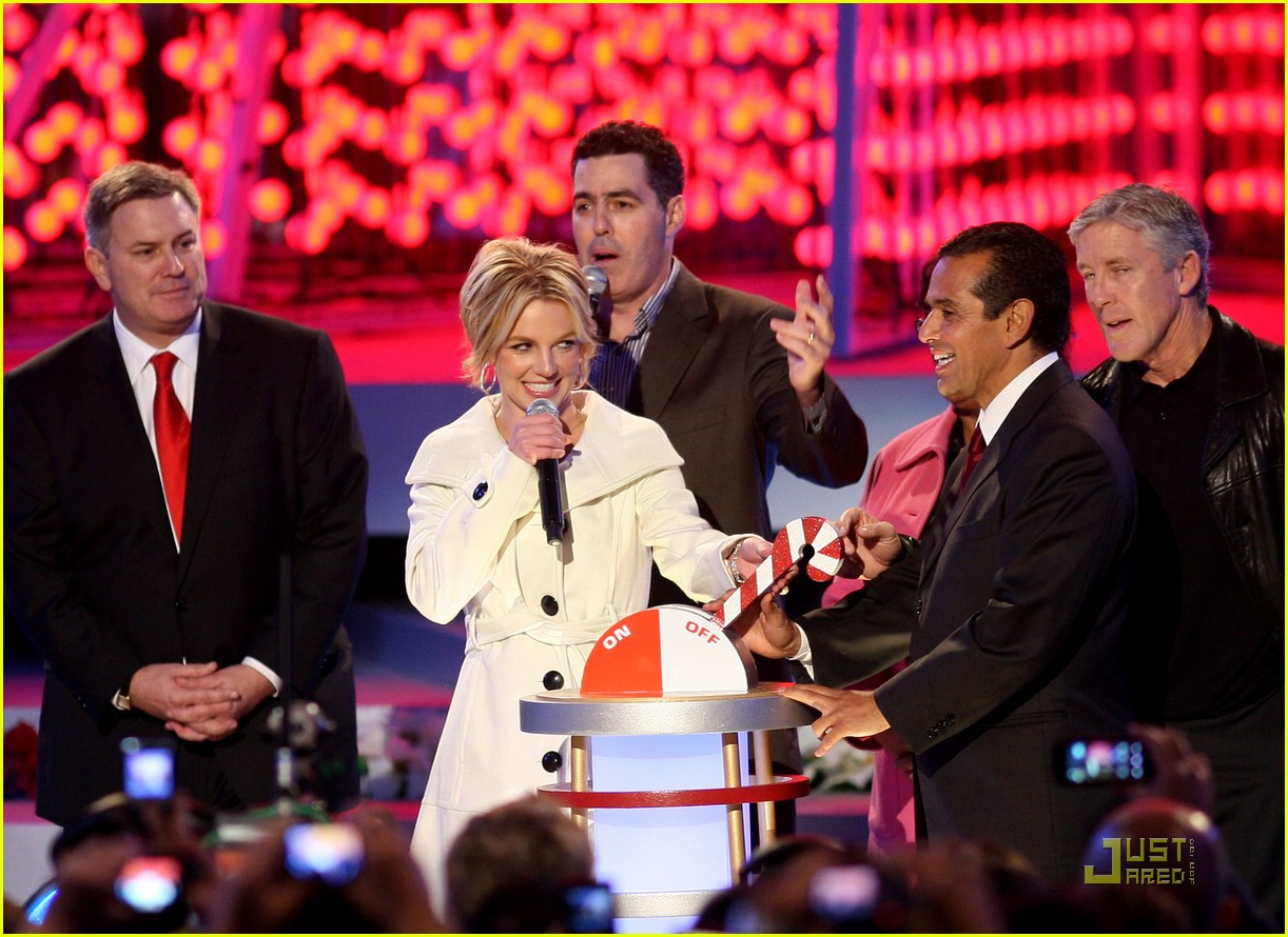 Photo: britney spears candy cane switch 23 | Photo 1582641 | Just Jared ...