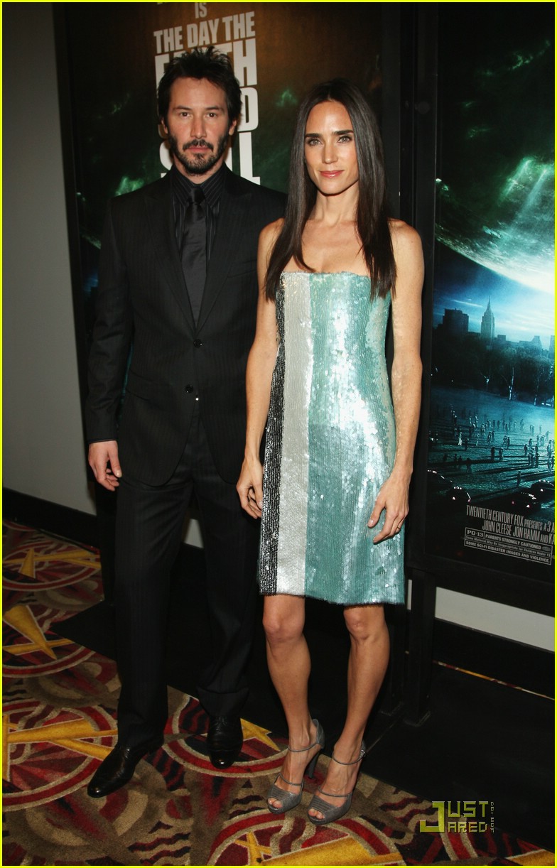 Jennifer Connelly: Earth to Keanu!: Photo 1589951 | Jennifer Connelly ...