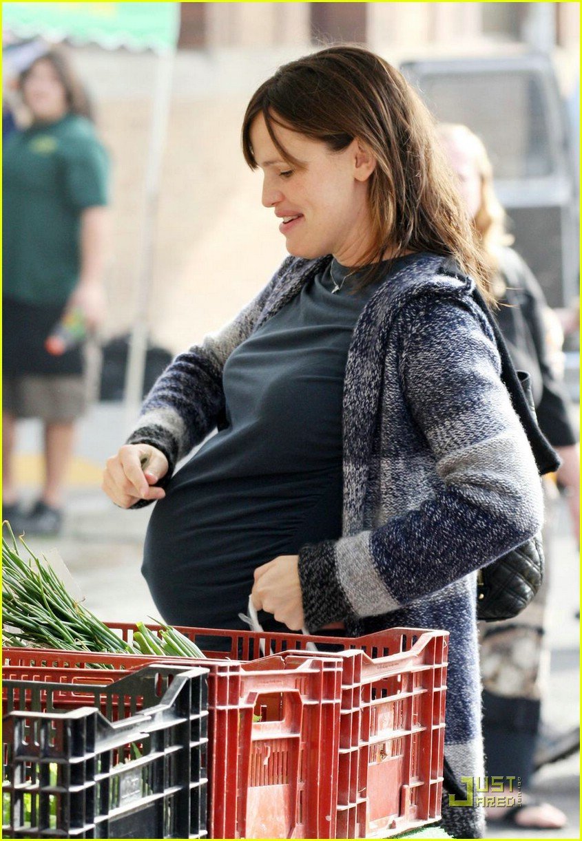 Photo: jennifer garner huge belly 01 | Photo 1579561 | Just Jared ...