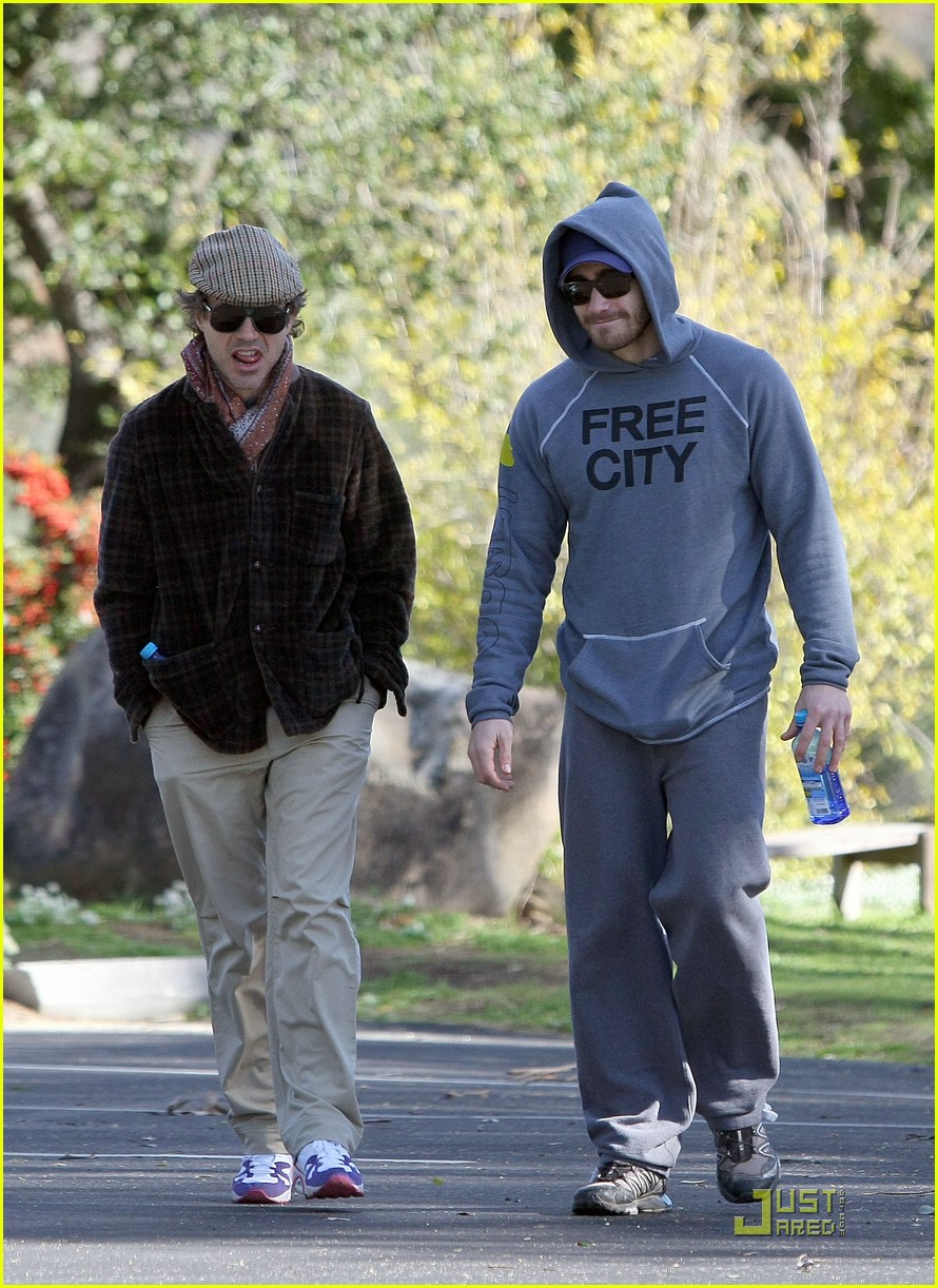 Jake Gyllenhaal & Robert Downey Jr. -- Ojai Joy!: Photo 1620121 | Jake ...