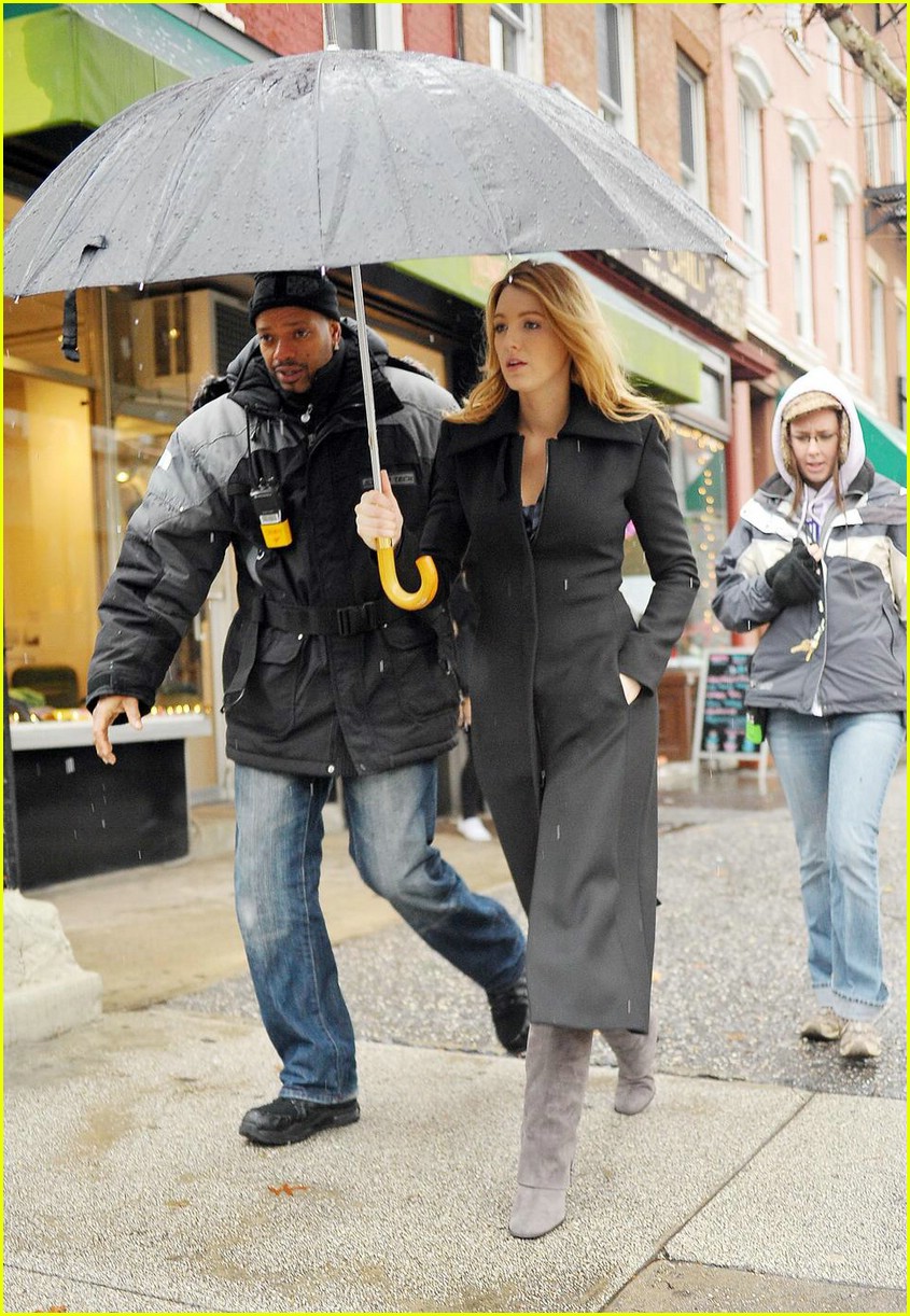 Blake Lively's Winter Wonderland: Photo 1600281 | Blake Lively, Gossip ...