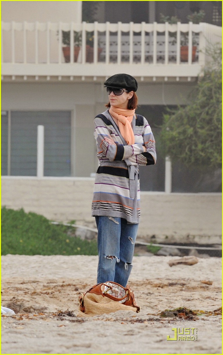 Kate Walsh: Pooch Playtime: Photo 1575091 | Kate Walsh Photos | Just ...