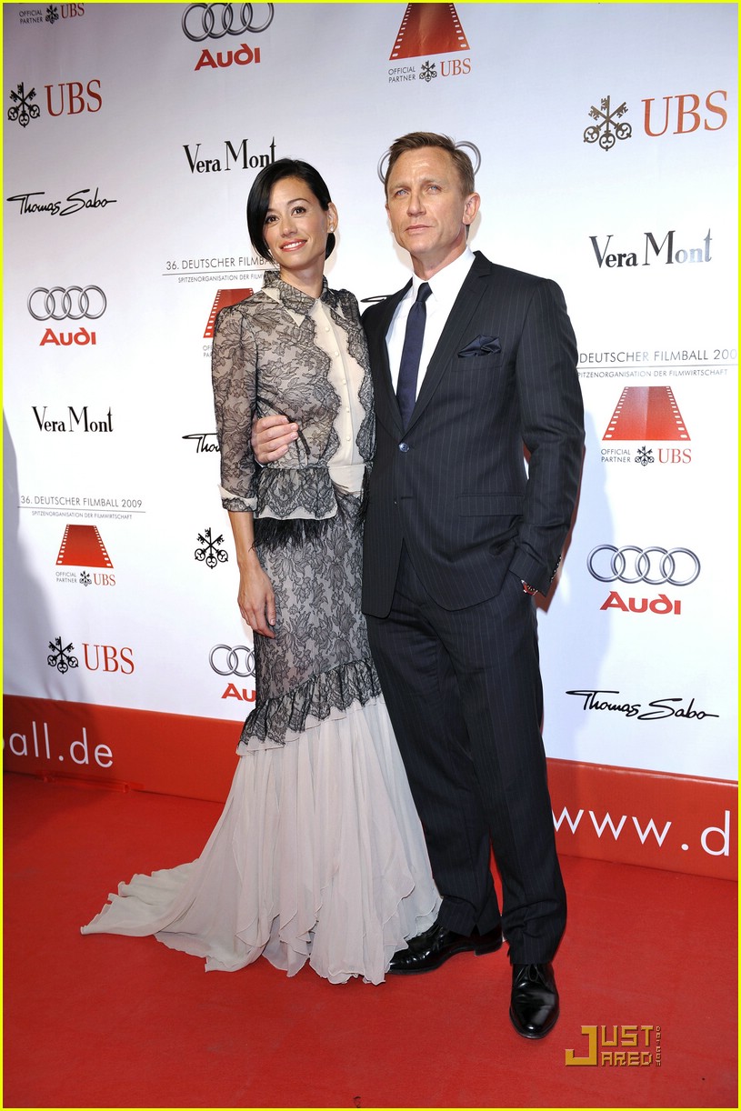 Daniel Craig & Satsuki Mitchell are Ballin': Photo 1661351 | Daniel ...