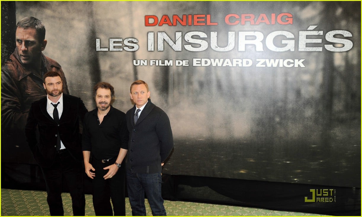 Photo: daniel craig edward zwick 04 | Photo 1634121 | Just Jared ...