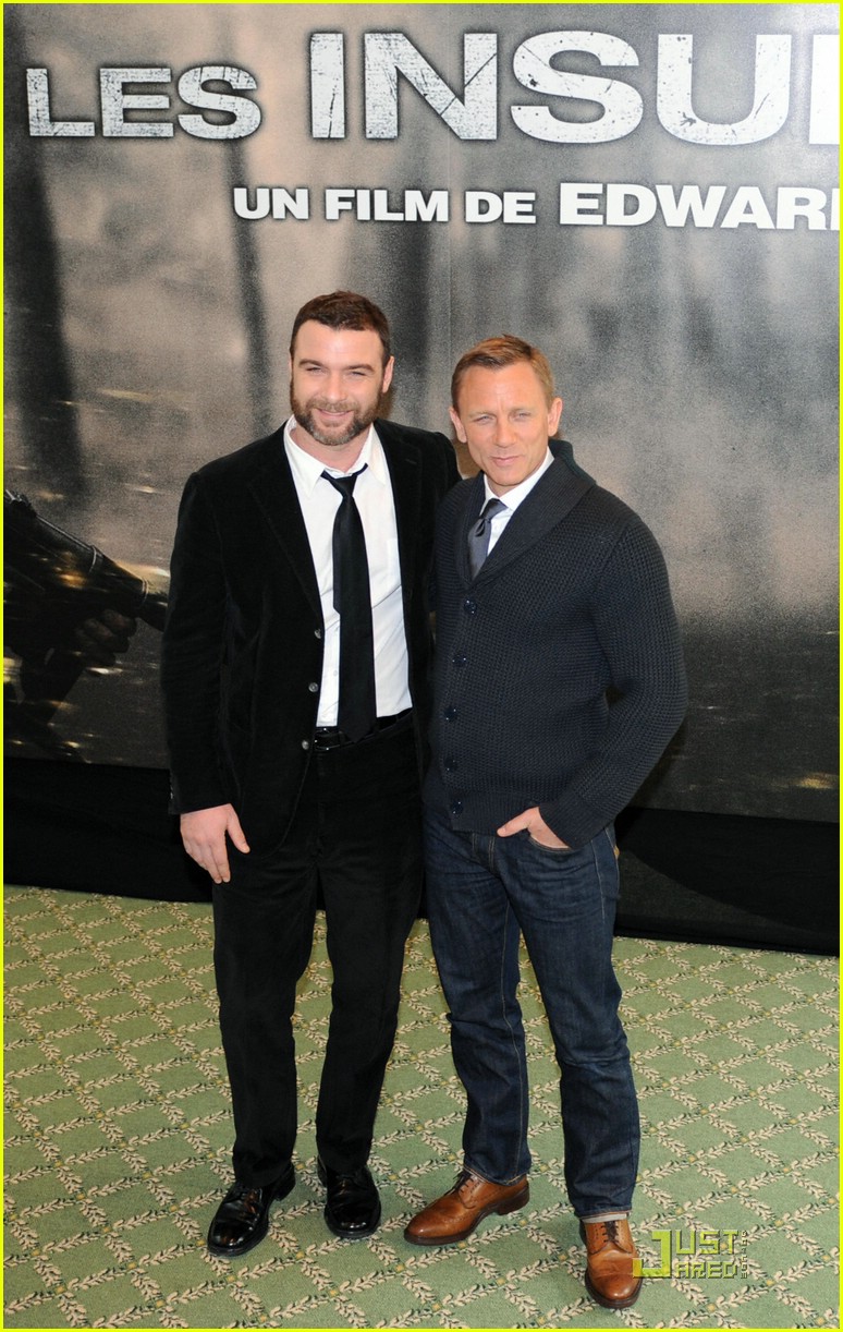 Daniel Craig is Zwick Quick: Photo 1634201 | Daniel Craig, Liev ...