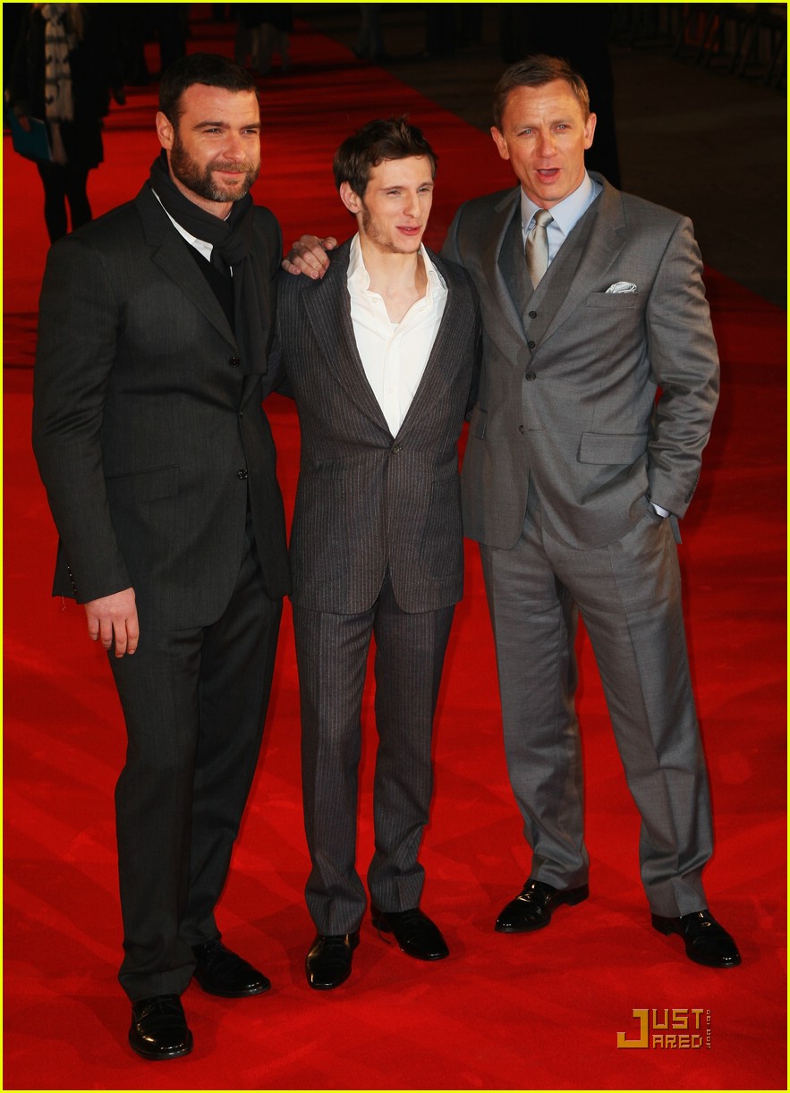 Daniel Craig Premieres Defiance in London: Photo 1632431 | Daniel Craig ...