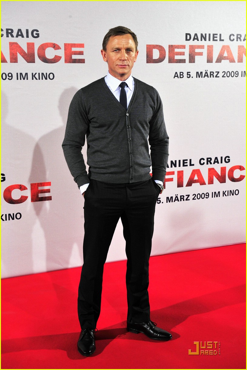 Daniel Craig Shows Off German Gaze: Photo 1657921 | Photos | Just Jared ...