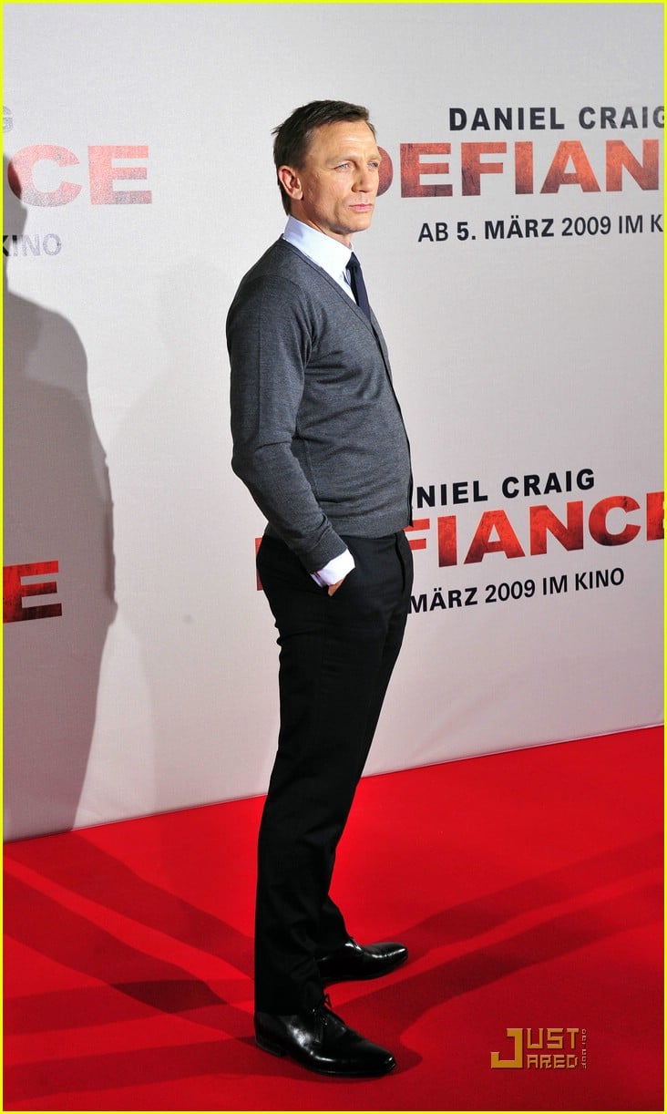 Daniel Craig Shows Off German Gaze: Photo 1657941 | Daniel Craig ...