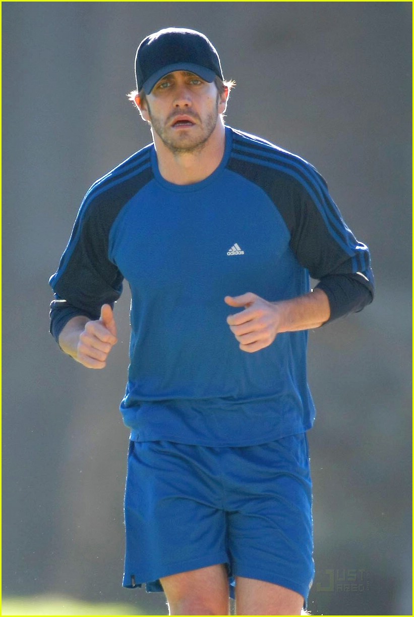 Jake Gyllenhaal: Happy Feet!: Photo 1653631 | Jake Gyllenhaal Photos ...