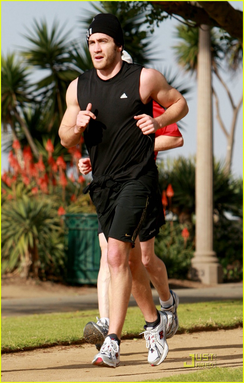 Jake Gyllenhaal is The Running Man: Photo 1638021 | Jake Gyllenhaal ...