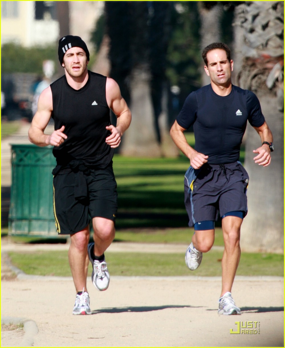 Jake Gyllenhaal is The Running Man: Photo 1638041 | Jake Gyllenhaal ...