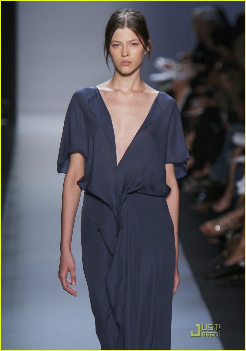 Angelina Jolie's Backwards Dress Explained: Photo 1686911 | Angelina ...