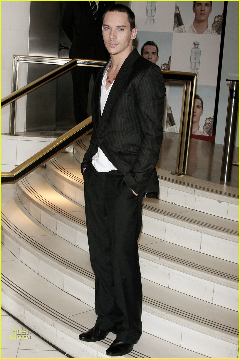 Jonathan Rhys Meyers is Boss: Photo 1692091 | Jonathan Rhys Meyers ...