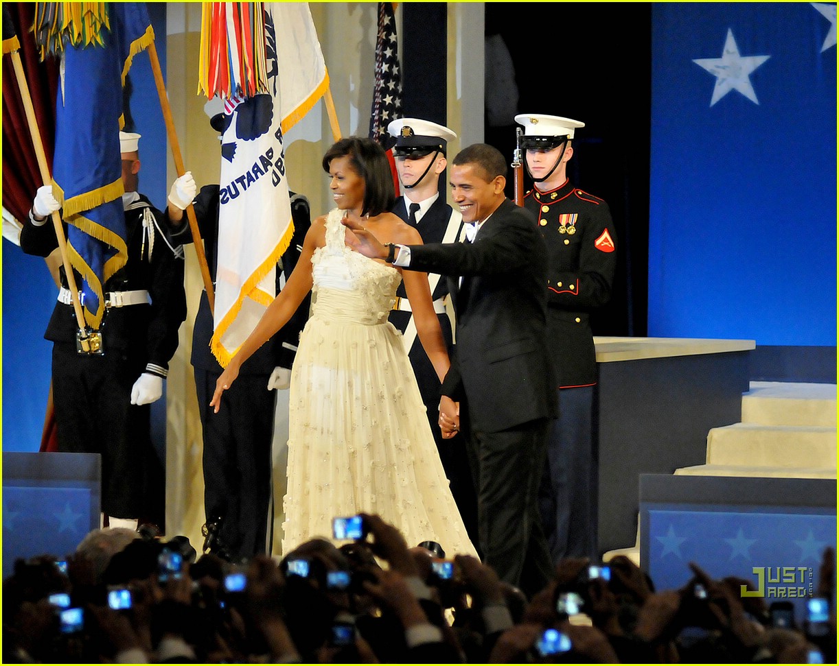 The Obamas Dance the Night Away: Photo 1668341 | Barack Obama, Michelle ...