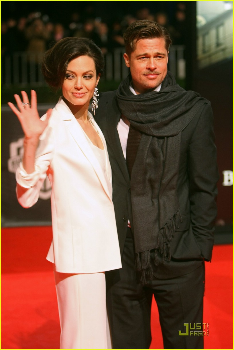 Angelina Jolie is Akris Suit-able: Photo 1664931 | Angelina Jolie, Brad ...