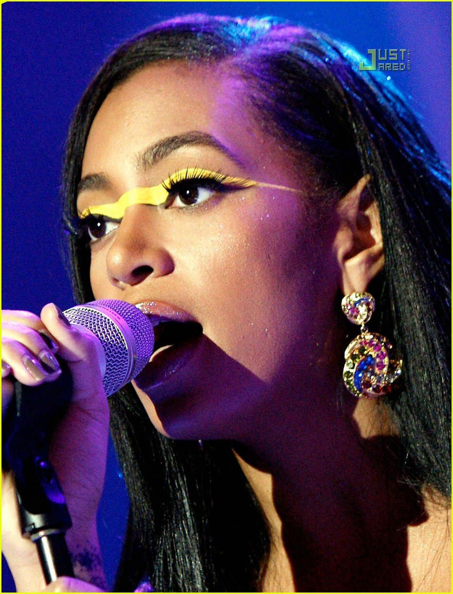 Solange Knowles Rocks Yellow Eyeshadow: Photo 1625771 | Solange Knowles ...