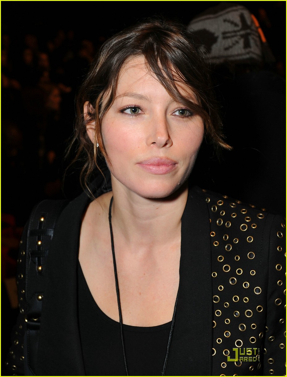 Jessica Biel Falls For Fall Fashion: Photo 1730191 | Jessica Biel ...
