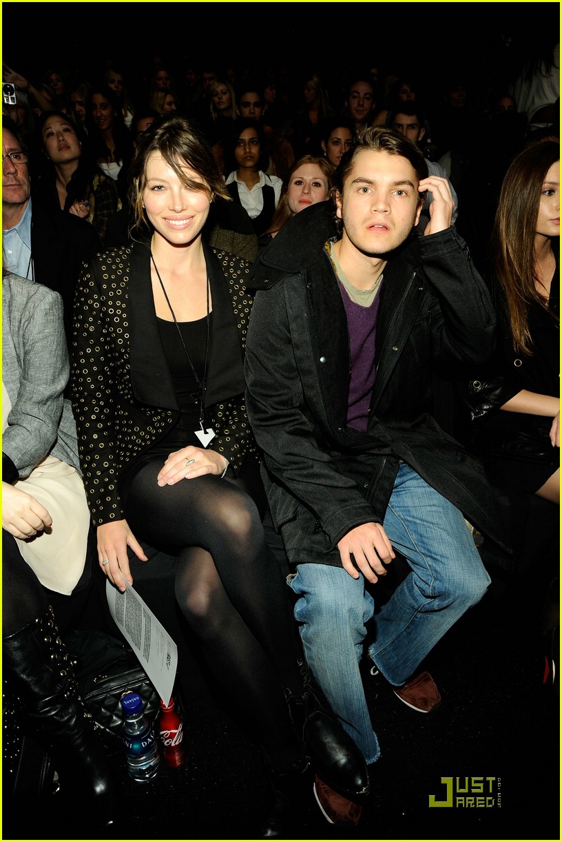 Jessica Biel Falls For Fall Fashion: Photo 1730261 | Jessica Biel ...