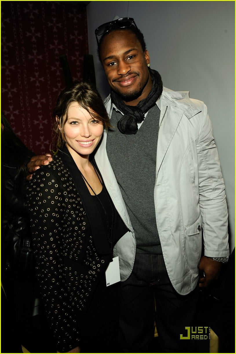 Jessica Biel Falls For Fall Fashion: Photo 1730351 | Jessica Biel ...