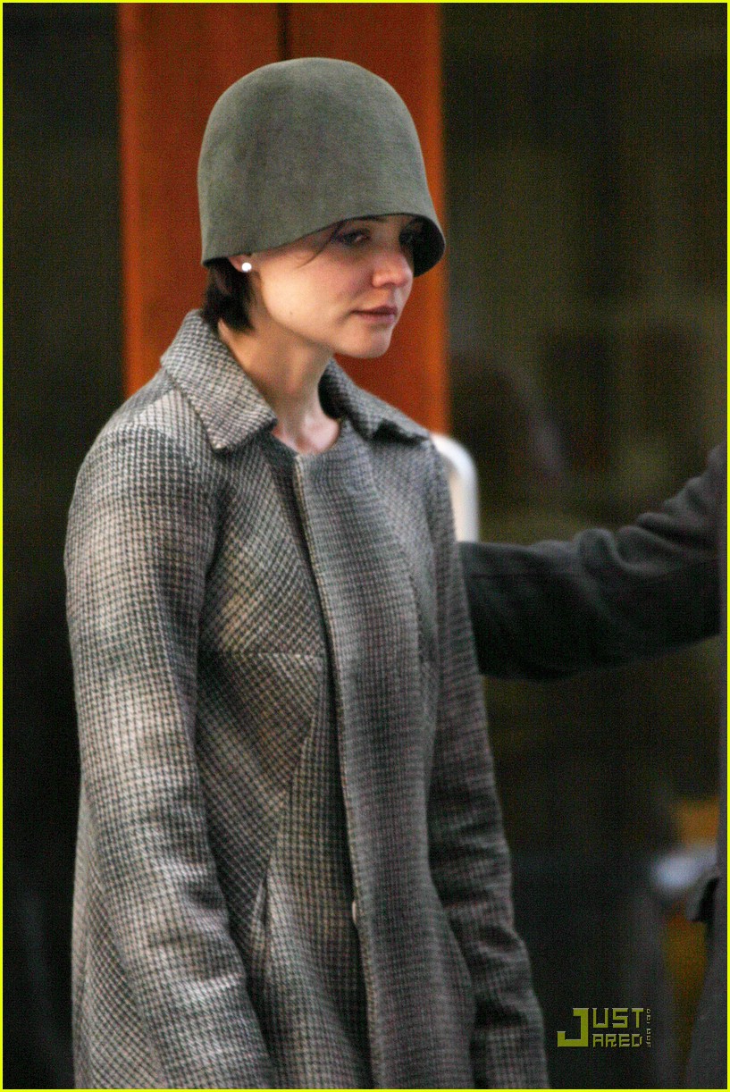 Photo: katie holmes crying scene 05 | Photo 1752861 | Just Jared ...