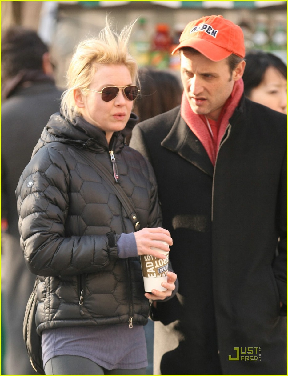 Renee Zellweger & Dan Abrams Couple Up: Photo 1713931 | Dan Abrams ...