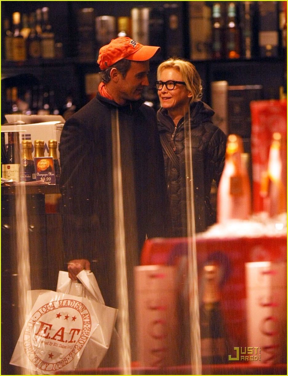 Renee Zellweger & Dan Abrams Couple Up: Photo 1713961 | Dan Abrams ...