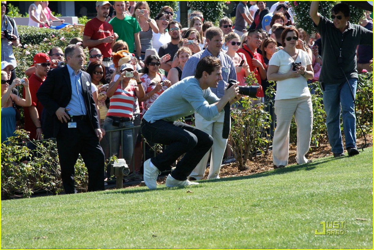 Suri Cruise is a Disney Pretty Princess: Photo 1728681 | Celebrity ...