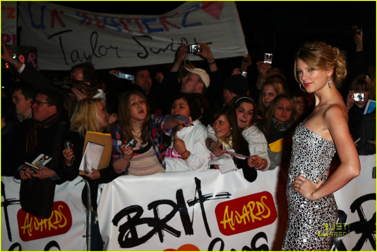 Taylor Swift: Brit Awards Beautiful: Photo 1733541 | Taylor Swift ...