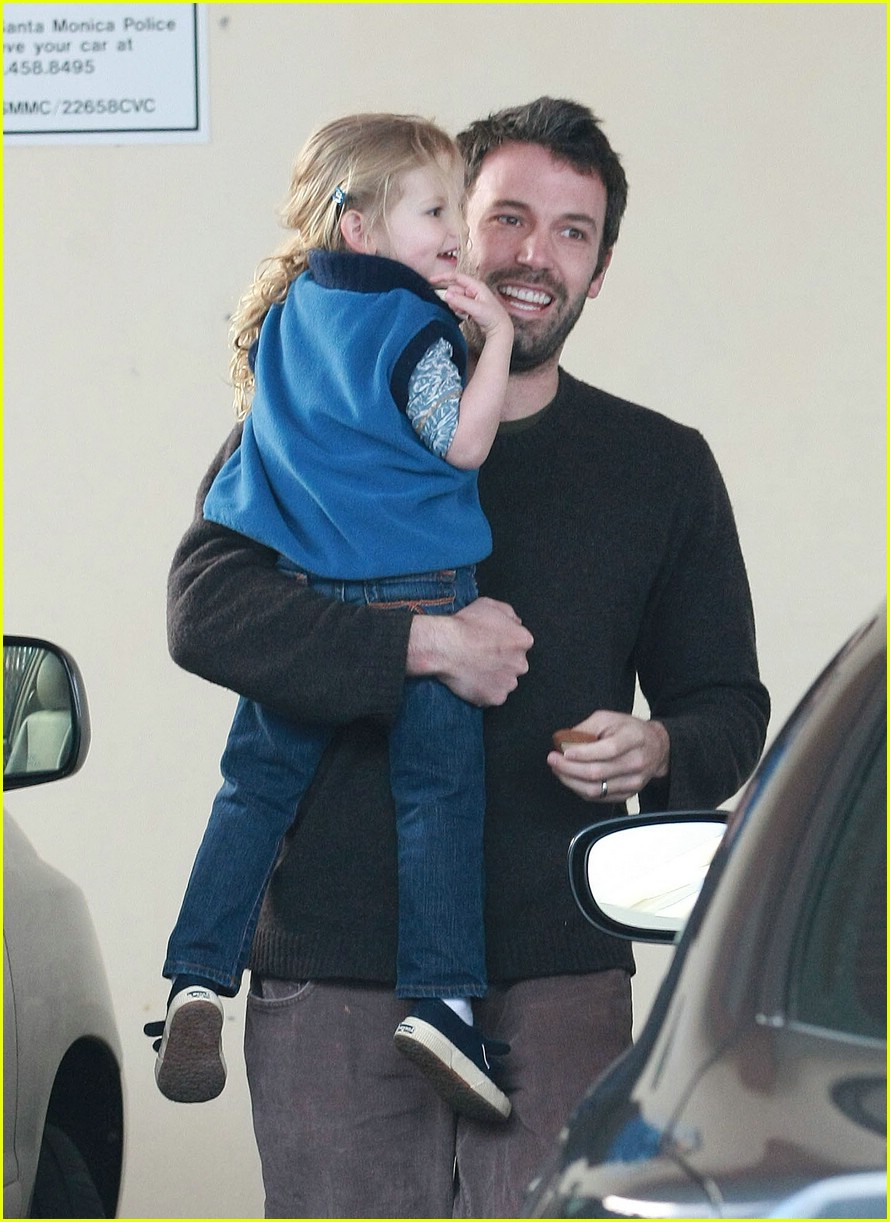 Violet Affleck: Like Father, Like Daughter!: Photo 1779421 | Ben ...