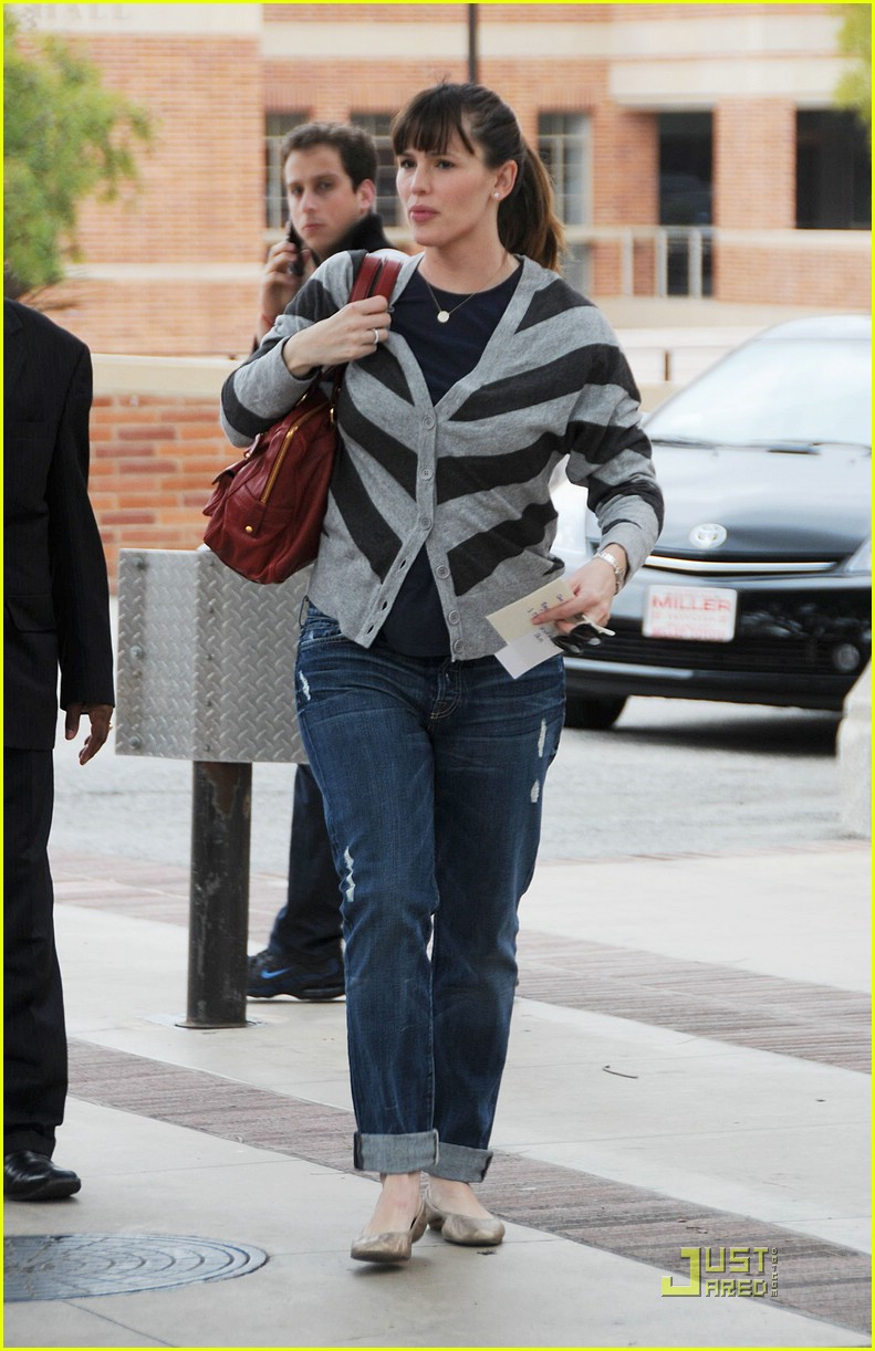 Violet Affleck: Higher and Higher!: Photo 1792381 | Ben Affleck ...