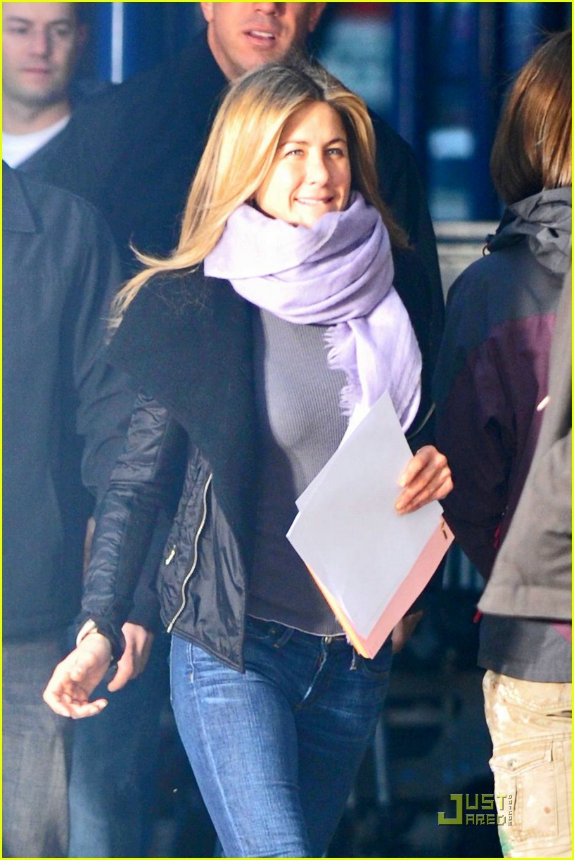 Jennifer Aniston: It's Another Baster Day!: Photo 1822471 | Jennifer ...