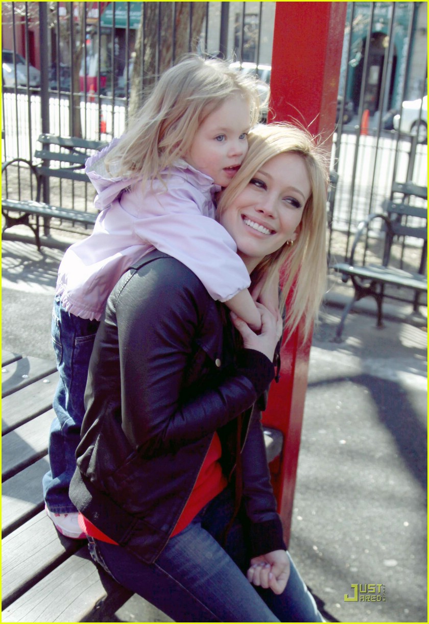 Hilary Duff Shoots Law & Order: SVU: Photo 1807701 | Hilary Duff Photos | Just Jared: Celebrity ...