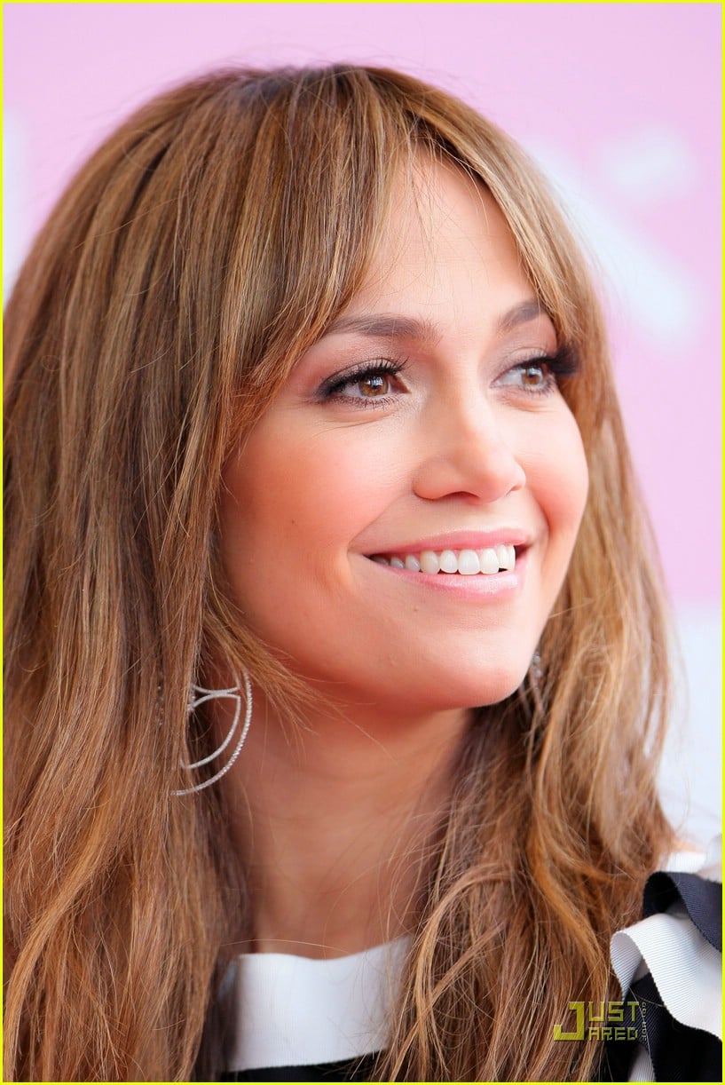 Jennifer Lopez Side Bangs