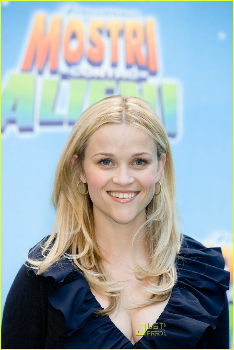 Reese Witherspoon is All Ruffled Up: Photo 1788241 | Kiefer Sutherland ...