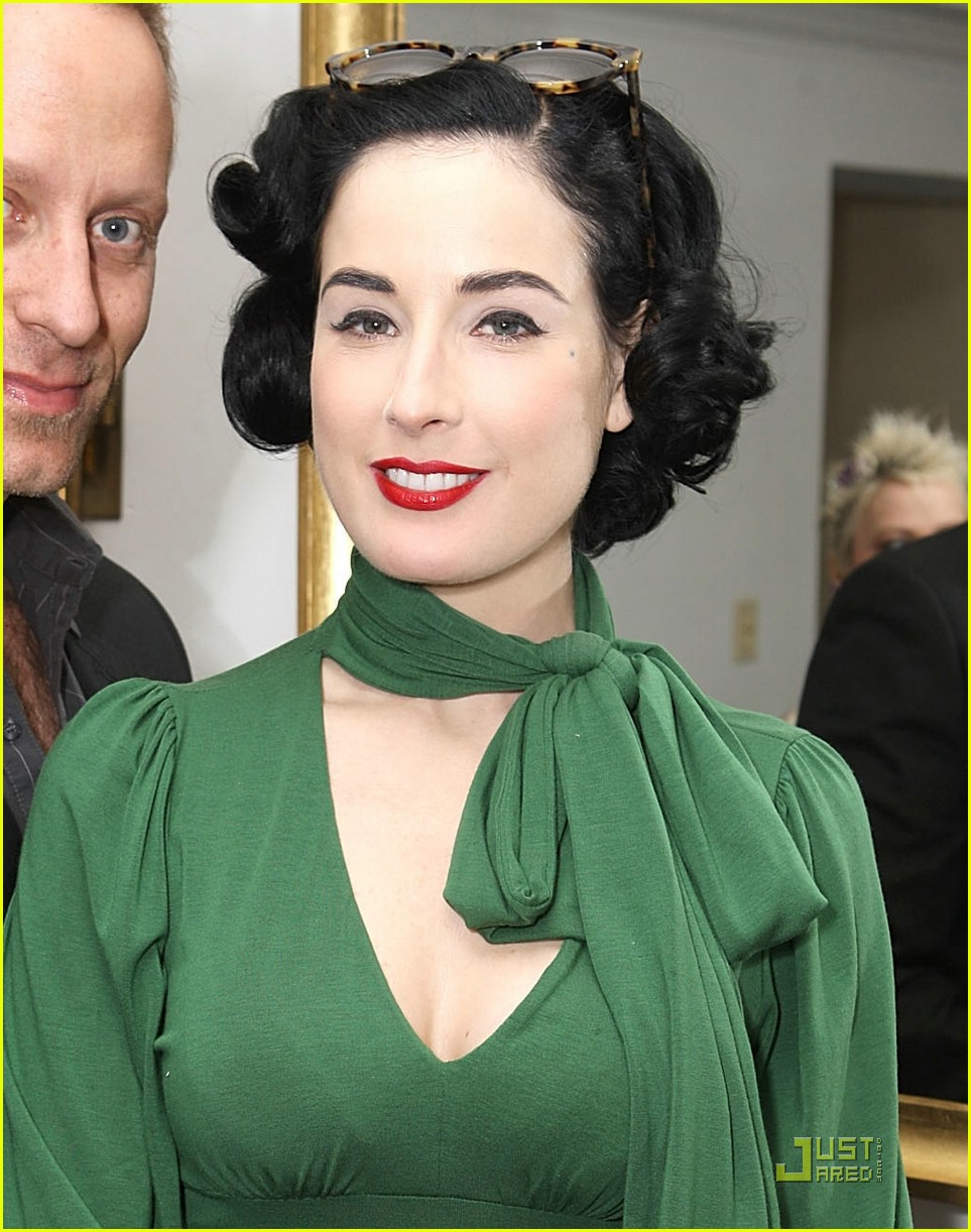 Dita Von Teese Hosts Rachel Pally Party: Photo 1844561 | Amy Smart ...