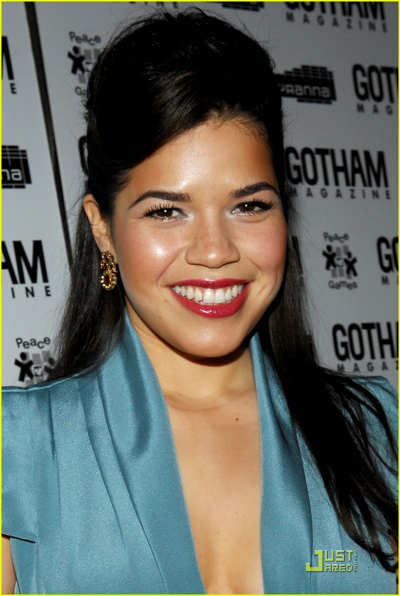 America Ferrera Goes For Gotham: Photo 1839731 | America Ferrera, Becki ...