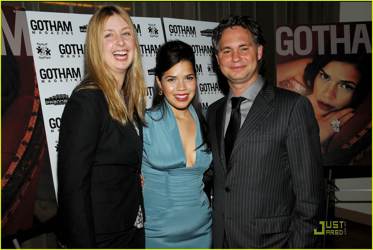 America Ferrera Goes For Gotham: Photo 1839831 | America Ferrera, Becki ...