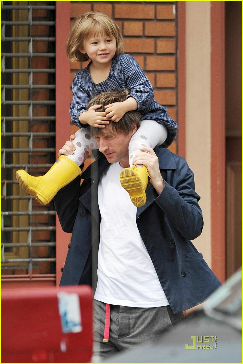 Matilda Ledger Gets a Spike-y Shoulder Ride: Photo 1866951 | Celebrity ...