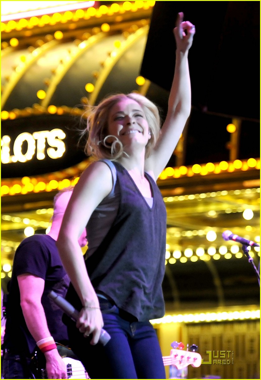 LeAnn Rimes Wins ACM's Humanitarian Award: Photo 1835751 | LeAnn Rimes ...