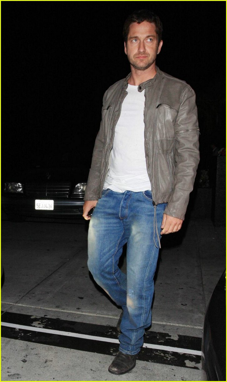 Gerard Butler is Ready for Teddy: Photo 1942761 | Gerard Butler Photos ...