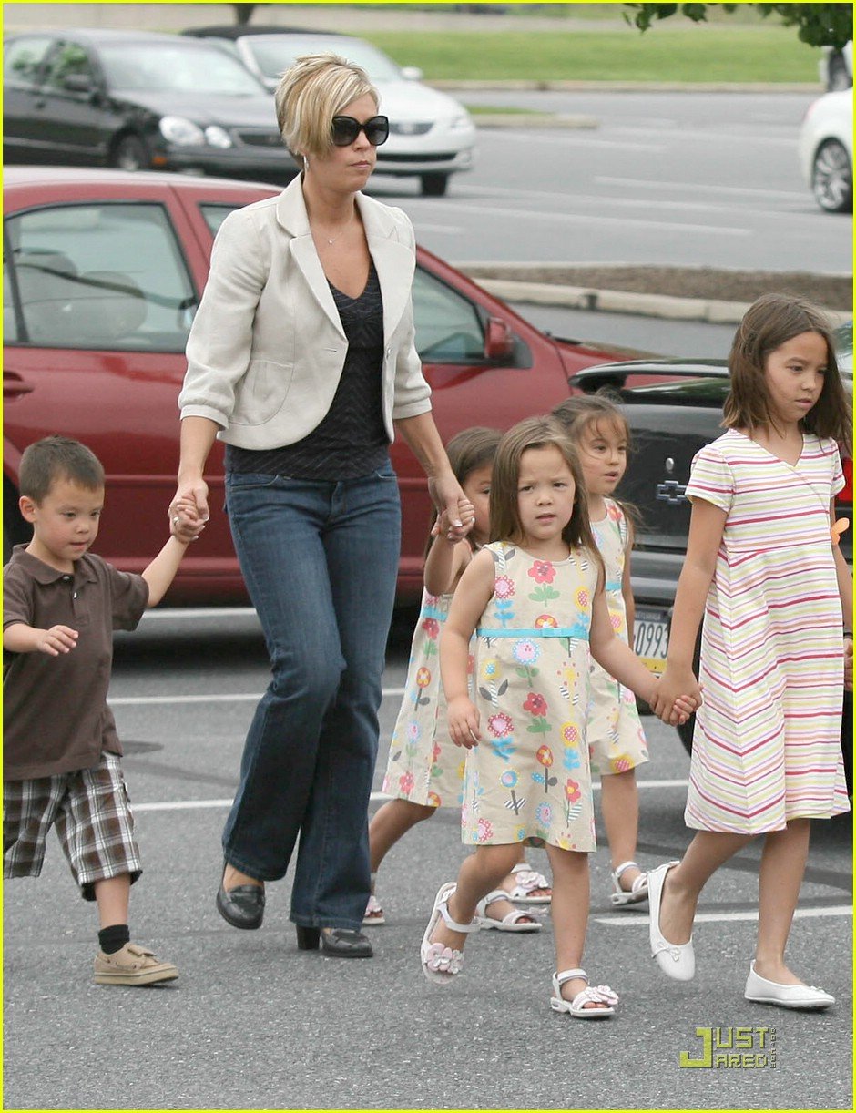 Kate Gosselin & Party City Plus 8: Photo 1925571 | Celebrity Babies ...