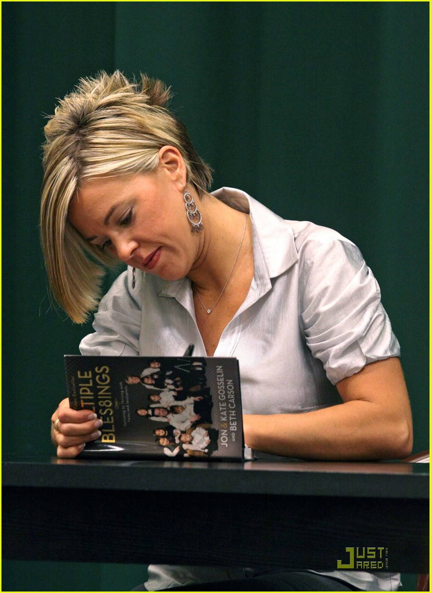 Kate Gosselin is Surviving Tabloid Reports: Photo 1900321 | Jon & Kate ...