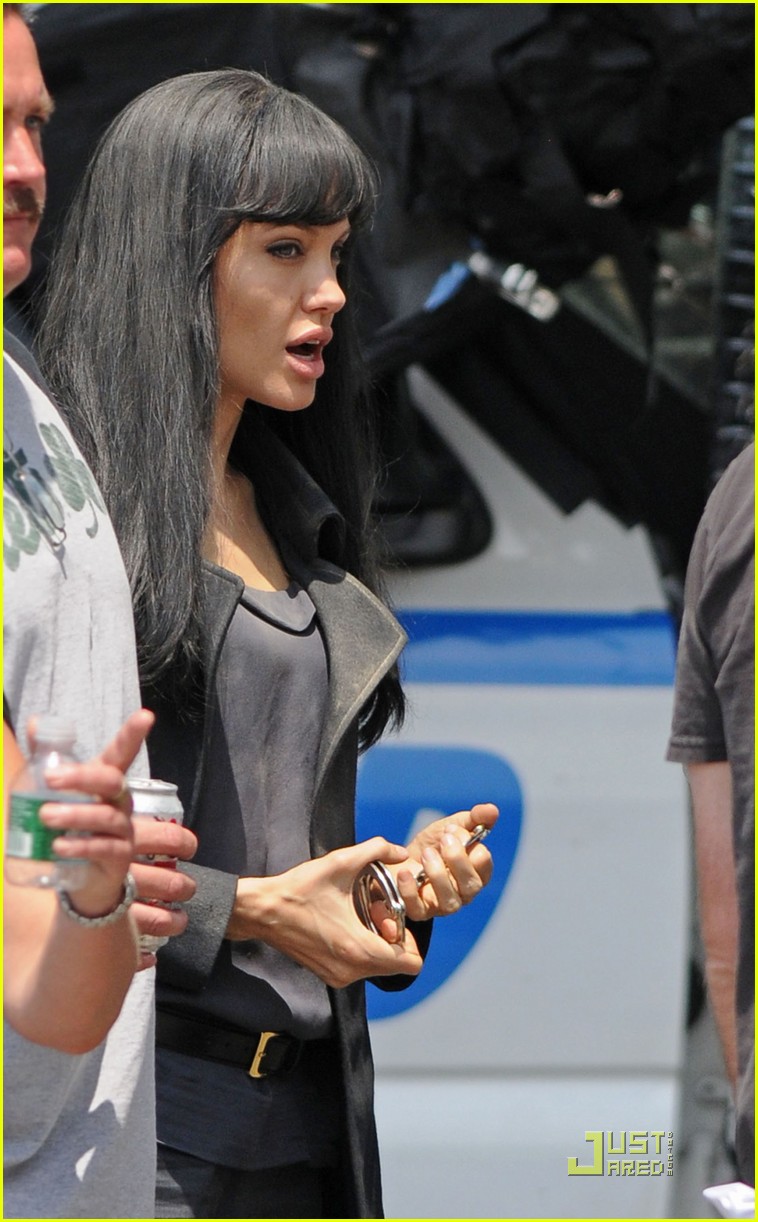 Angelina Jolie Takes A Salt Slice: Photo 1945181 | Angelina Jolie ...