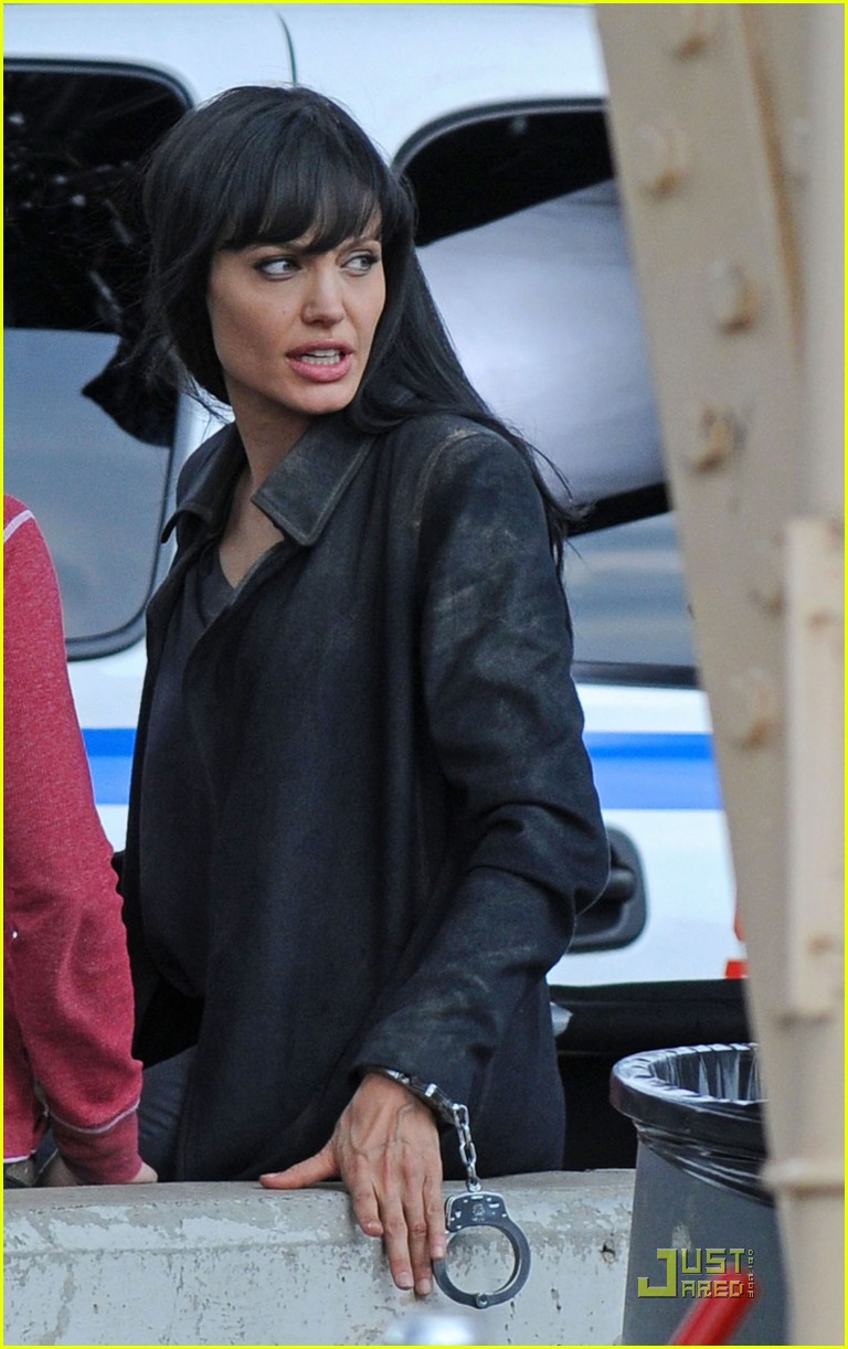 Angelina Jolie Takes A Salt Slice: Photo 1945201 | Angelina Jolie ...